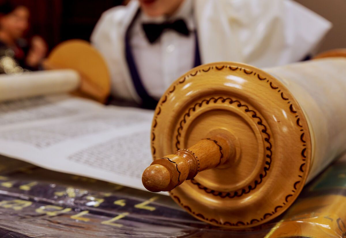 Jewish Artist Avraham Loewenthal on Capturing the Kabbalah