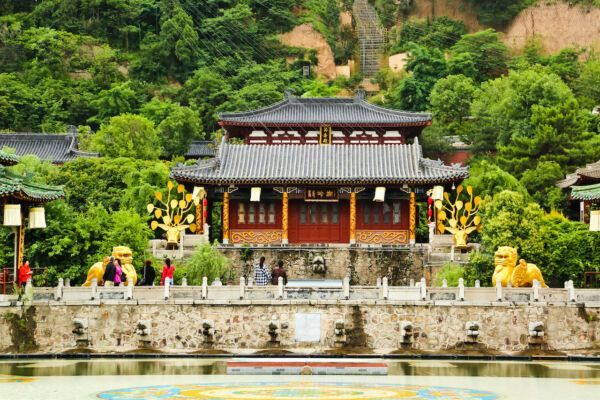 GuiJu: Rules of the Traditional Chinese Hot Spring Baths