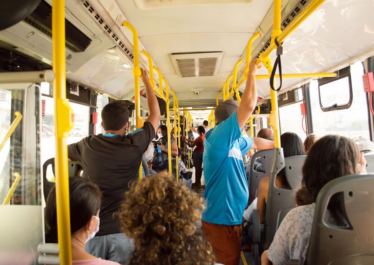 Smells in a Brazilian ÔNibus