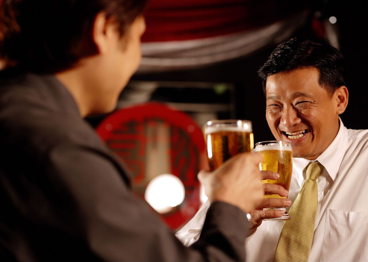 A Westerners Guide To Chinese Drinking Culture
