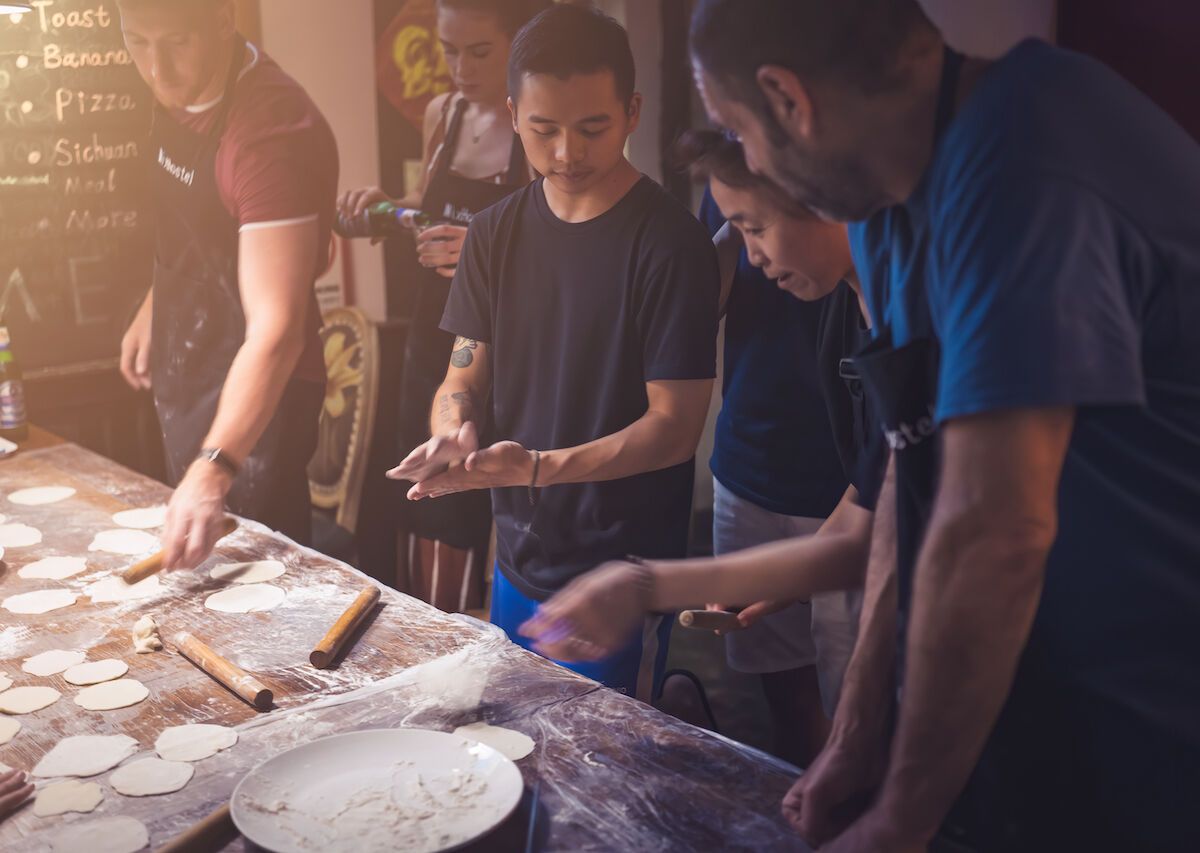 5 Things You Can Cook in a Hostel Kitchen