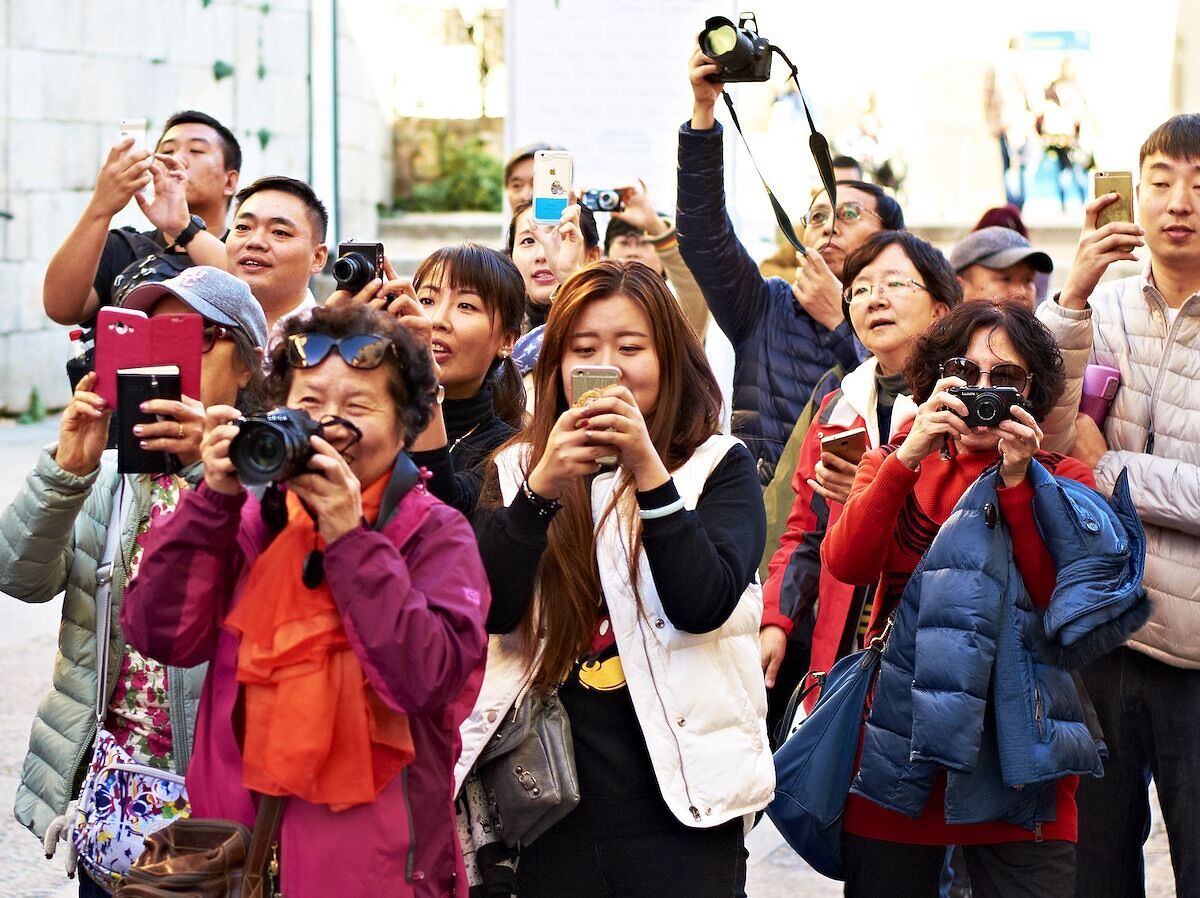 How to Survive Your Tour Group