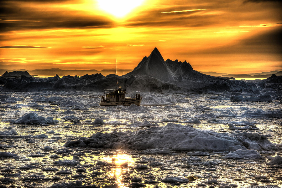 10 Amazing Photos of the Midnight Sun Around the World