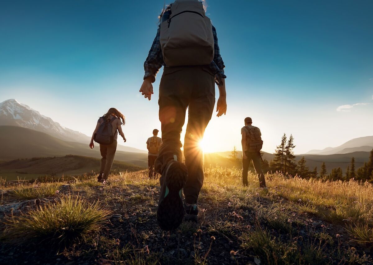 10 Reasons Traveling the World for Free Is BS