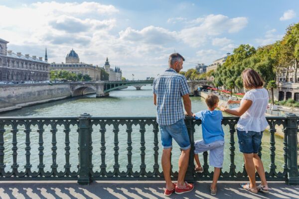 11 French Parenting Skills You Should Use With Your Kids This School Year
