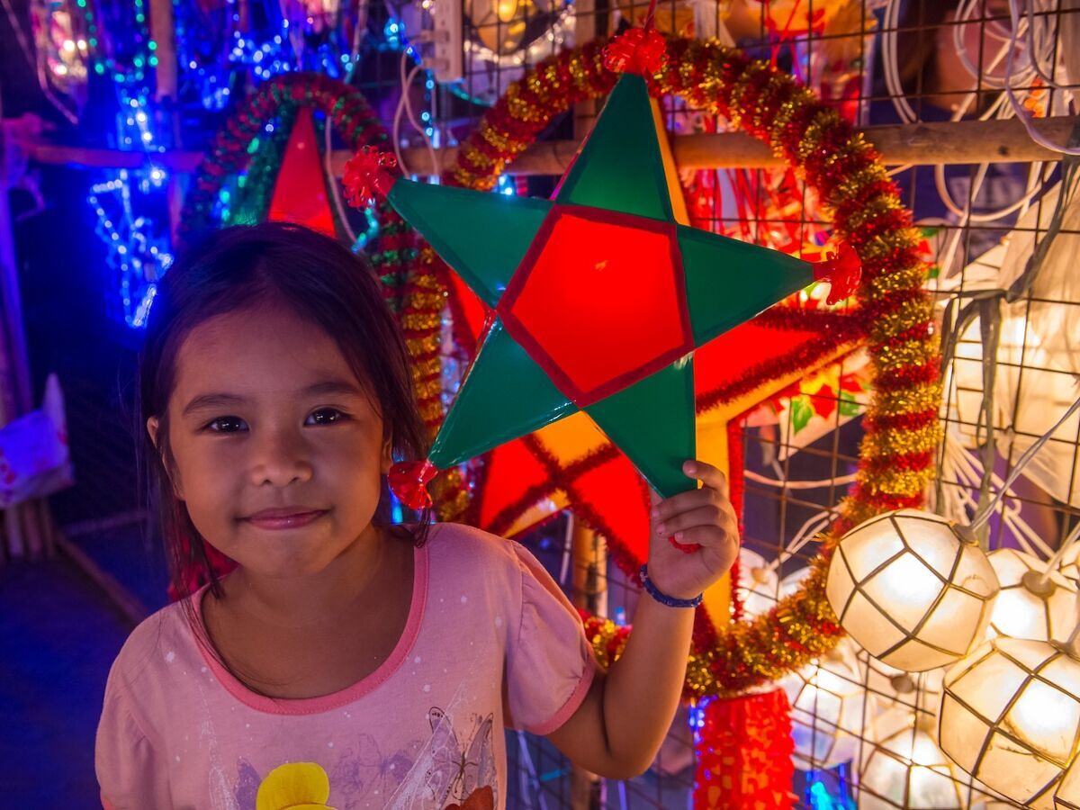 8 Signs You Grew Up Celebrating the Holidays in the Philippines