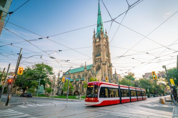 A Quick Travel Guide to Toronto Neighborhoods