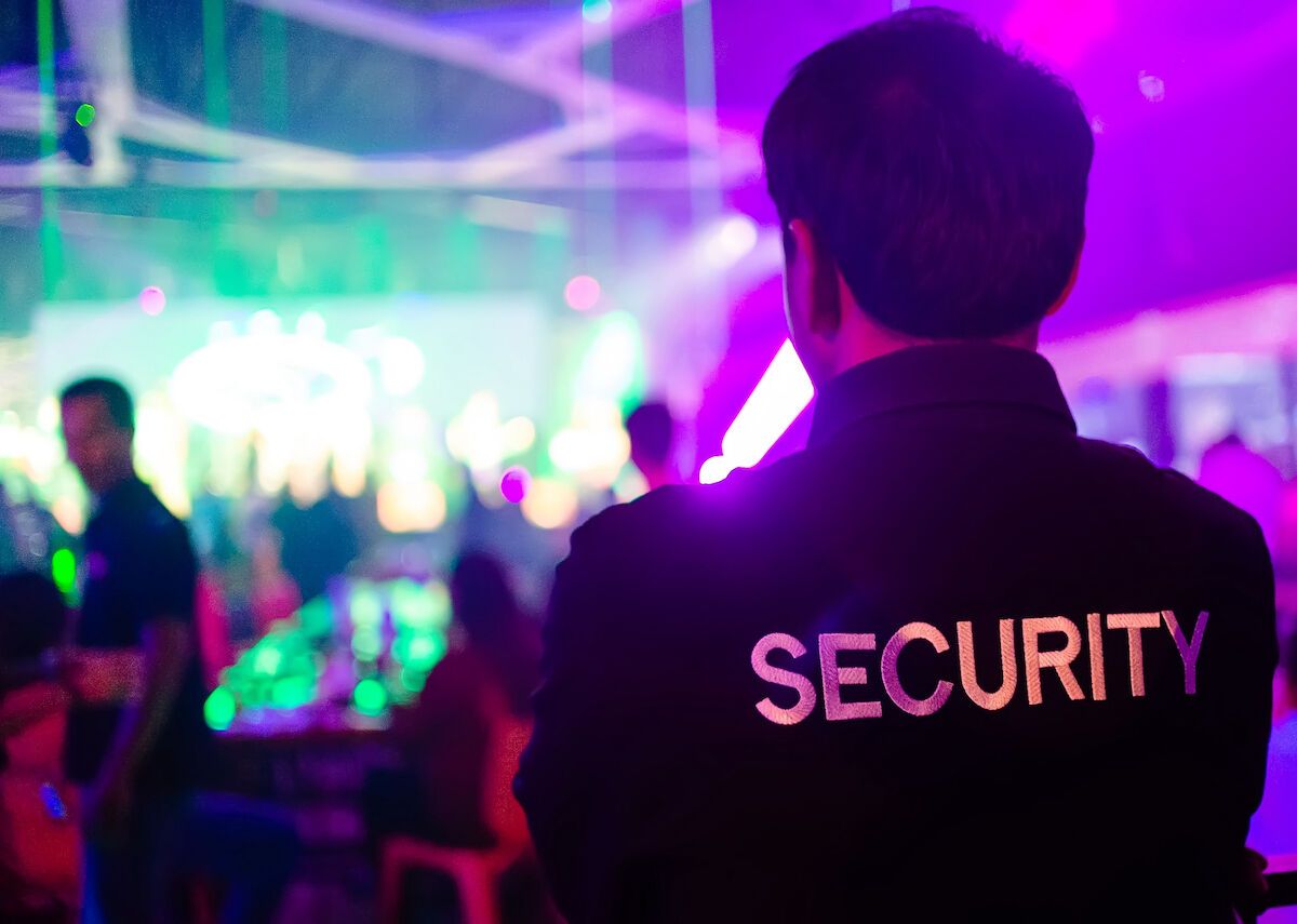 16 Things You're Doing Wrong at Concerts According to a Bouncer