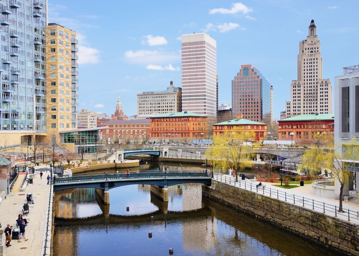 8 Reasons Why We Should All Be Moving to Rhode Island Right Now