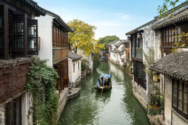 11 Incredible World Cities Best Explored by Water