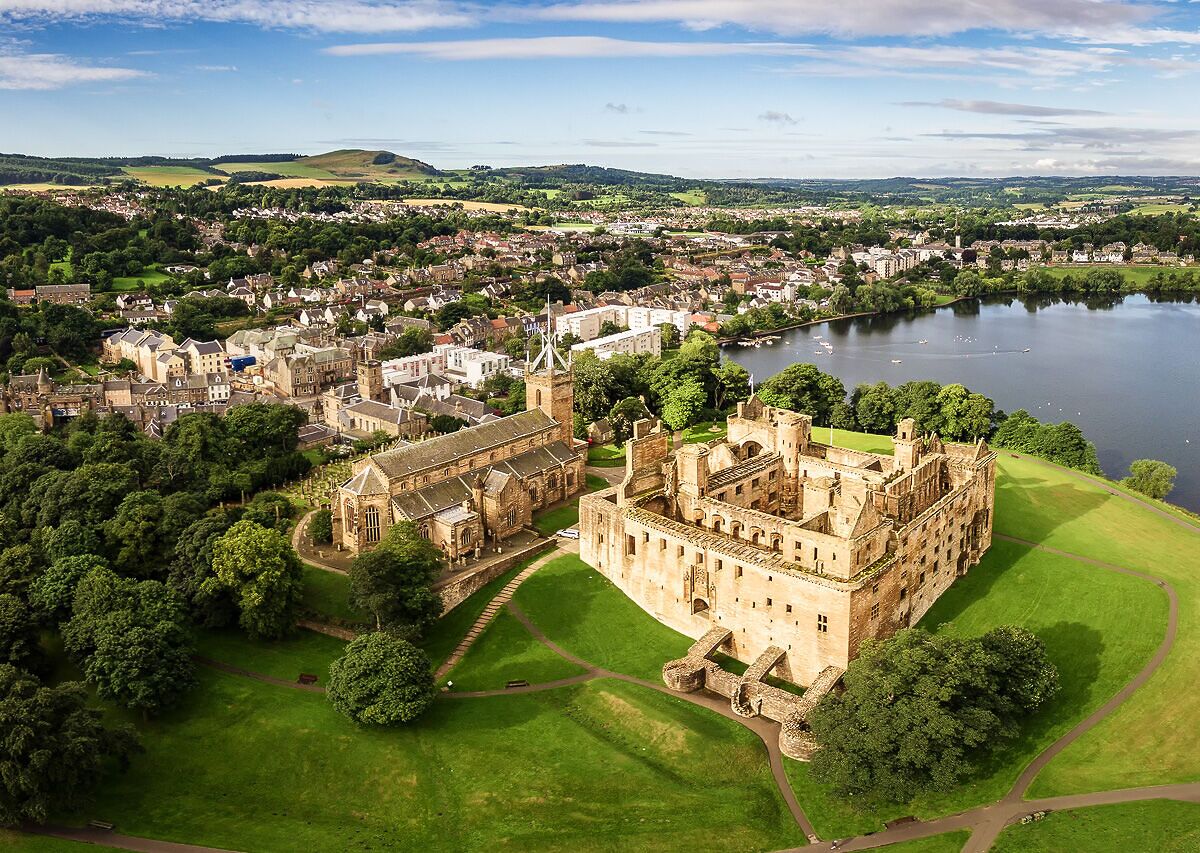 12 Stunning Locations Where Outlander Was Filmed in Scotland