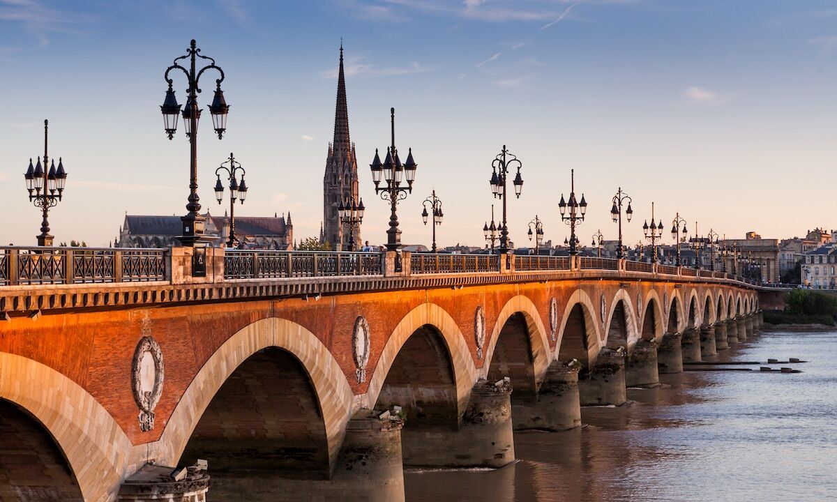 10 Reasons Why We Should Move to Bordeaux Right Now