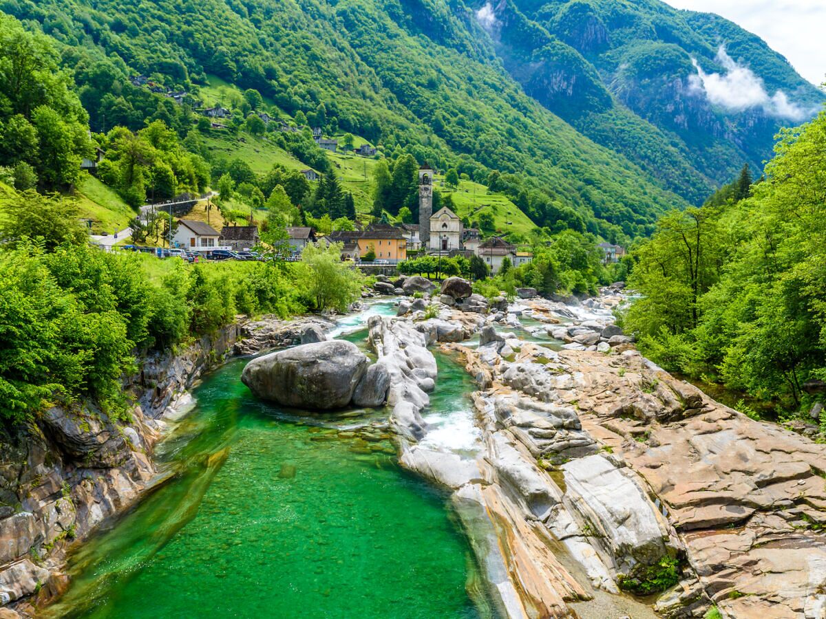 Valle Verzasca Verzasca Valley In Ticino, Swiss: Hikes And Sights In