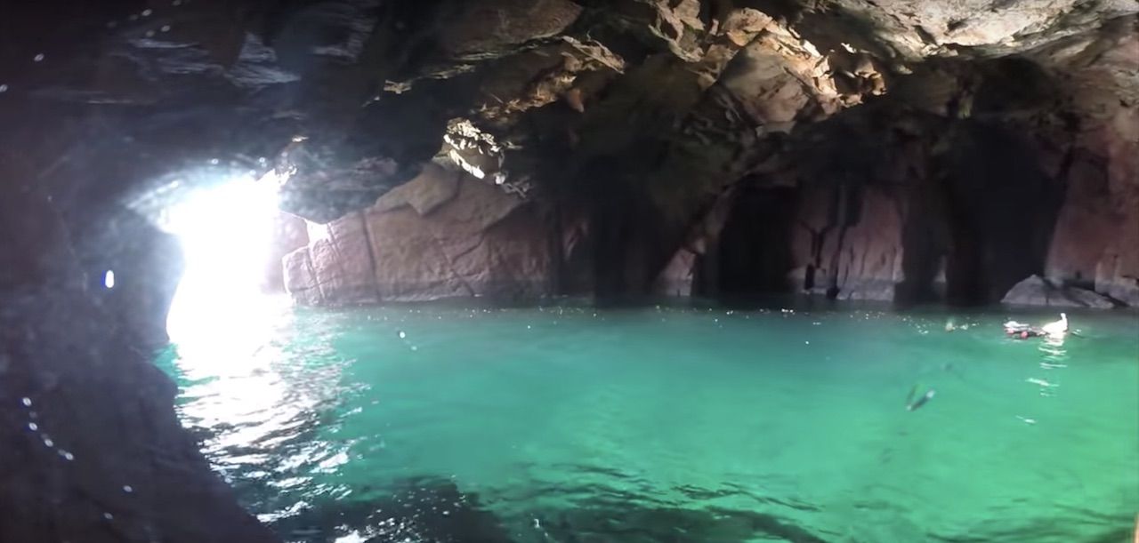 Ireland Sea Cave Is the Perfect Example of the “Blue Lagoon Effect”