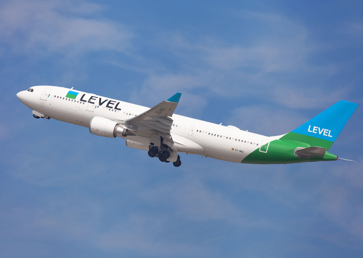 LEVEL Budget Airline Review Of New York City To Paris France Flight LEVEL Budget Airline Review Of New York City To Paris France Flight