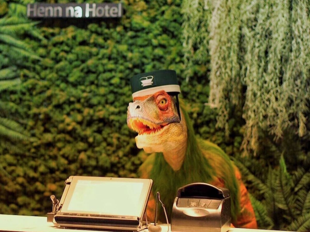 Japan’s Robot Hotel Replaces Robot Staff With Humans