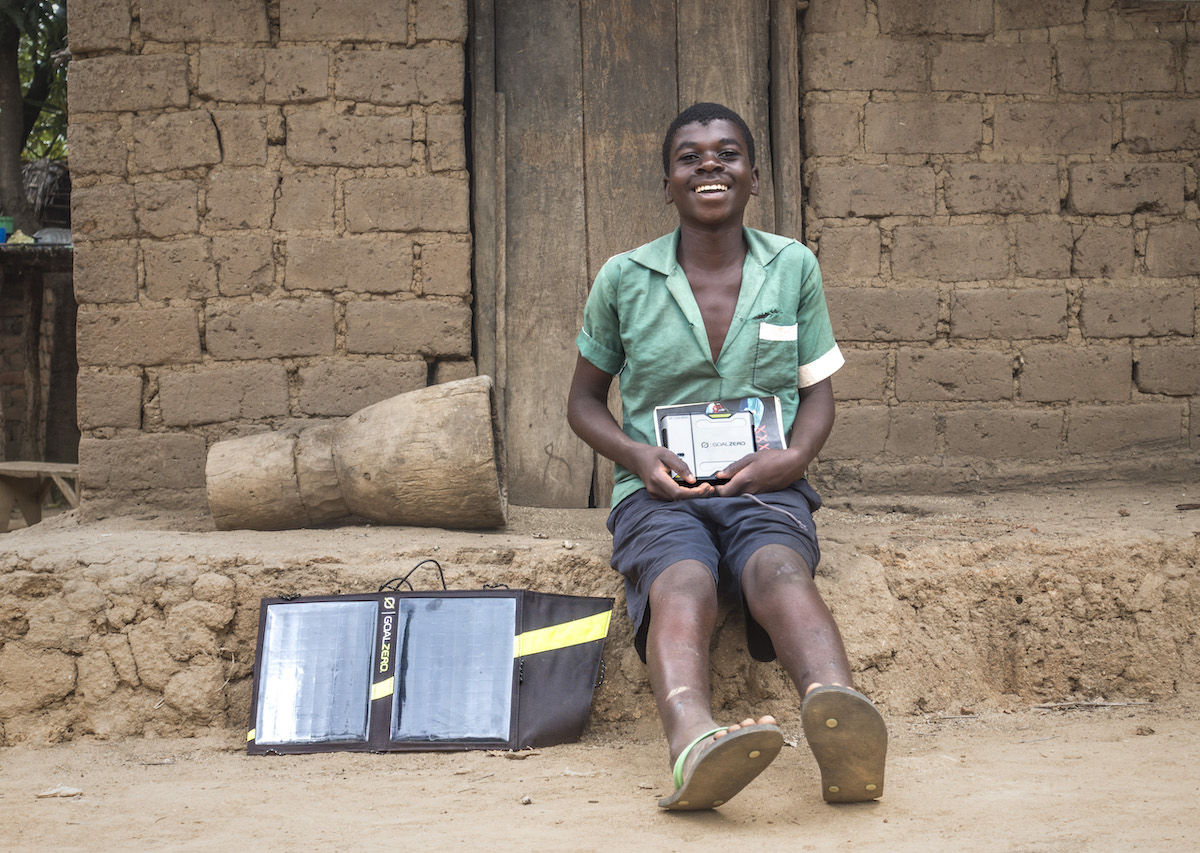 Bringing Light to Rural Malawian Students Improves Their Education