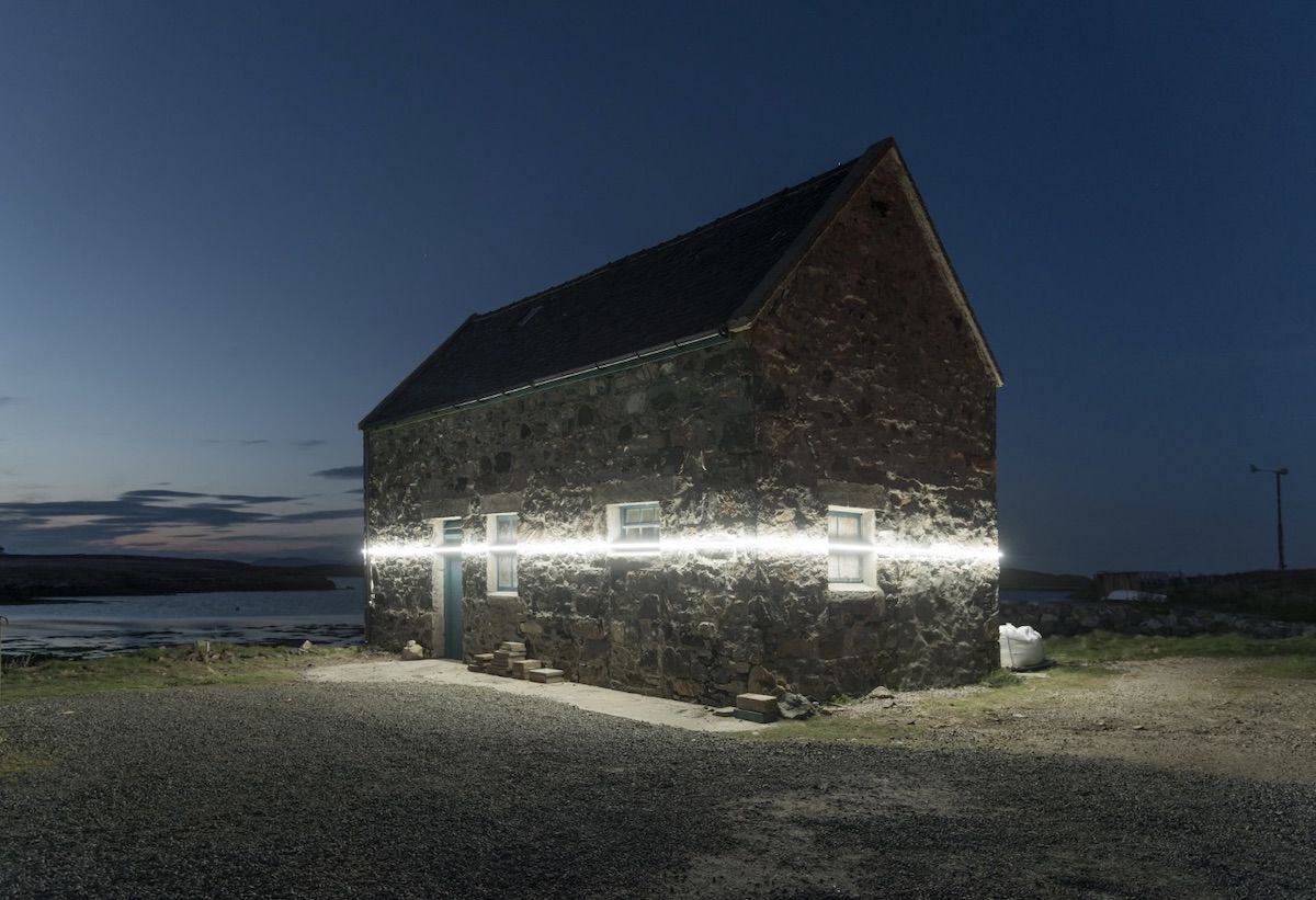 Scotland Light Installation Shows Rising Sea Levels