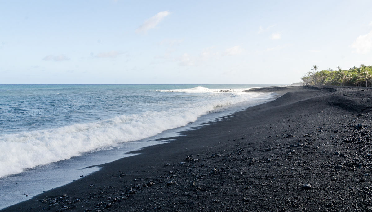 Blue Sand Beach Hawaii The 7 Most Beautiful Black Sand Beaches In