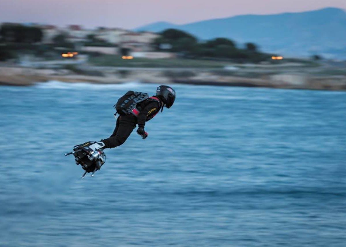 Franky Zapata Crosses English Channel on Flyboard