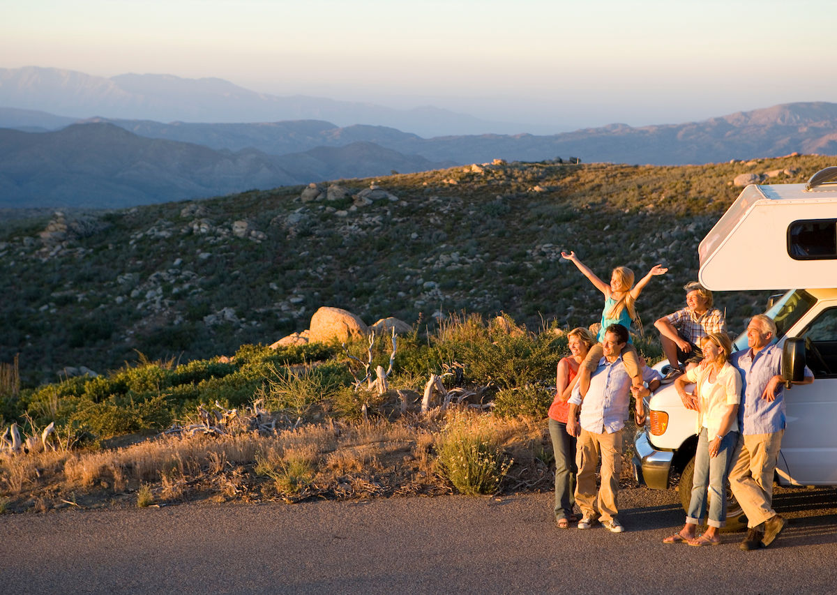 How to Plan Multi-Generational Thanksgiving and Christmas Travel