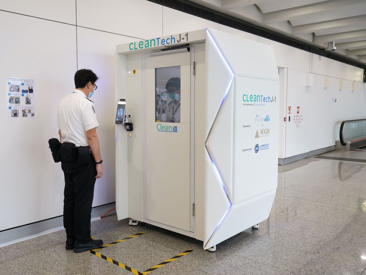 Hong Kong Airport Disinfection Booth