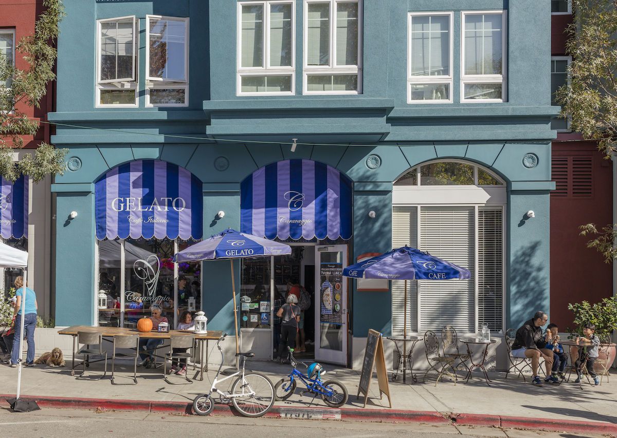 Berkley, California, Converting City Streets Into Dining Areas