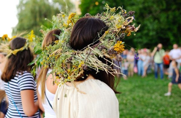 What Is Midsummer, How Is It Celebrated