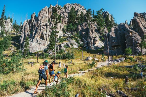 Family Travel Guide to the South Dakota Outdoors