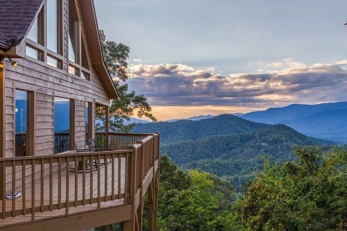 7 Great Smoky Mountains Cabins for a Gorgeous Getaway