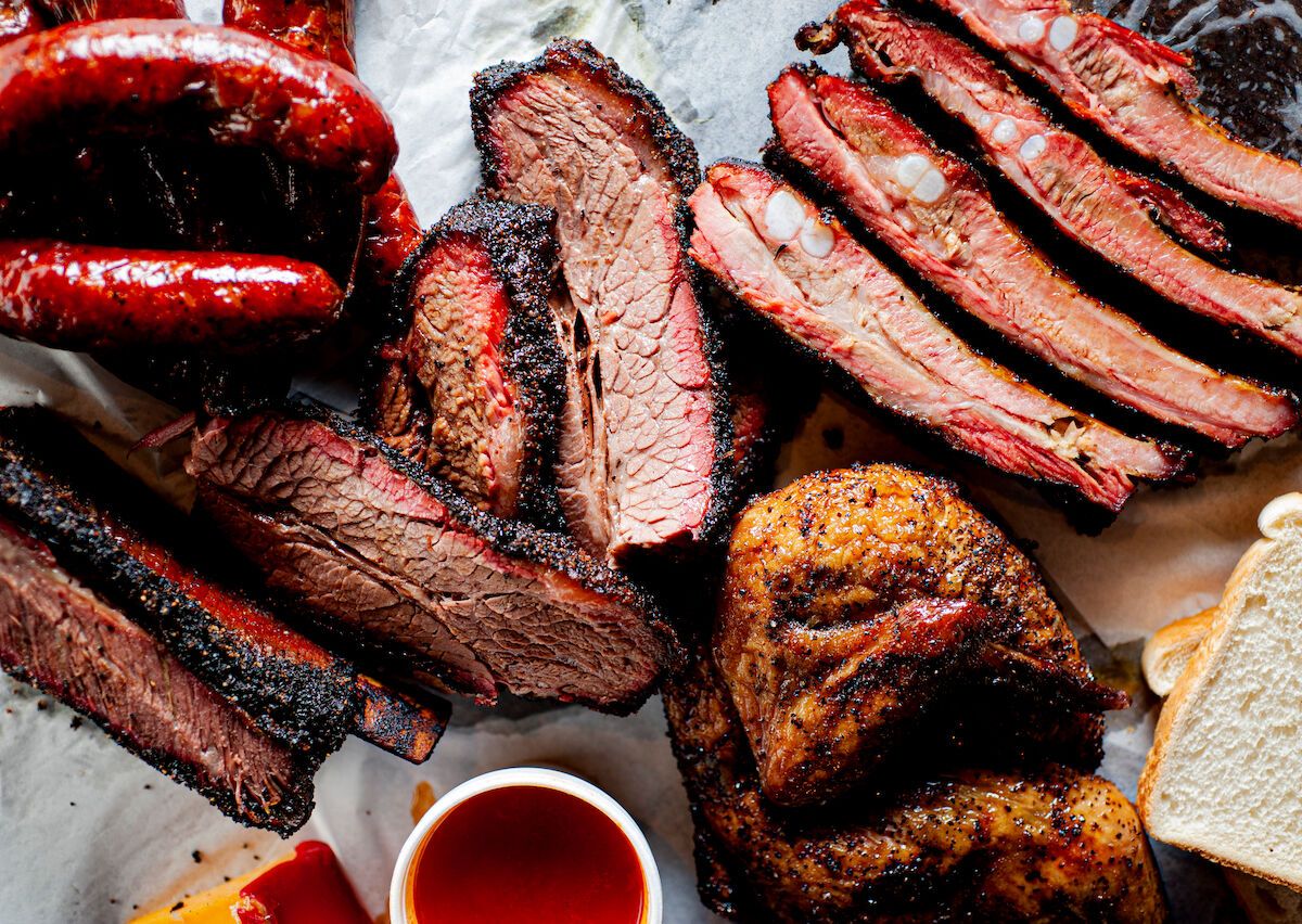 12 Signs You Learned to Eat in Texas