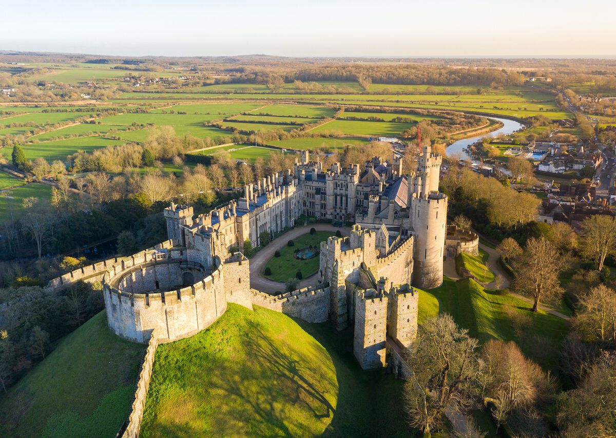 Thieves Take 1.4 Million Worth of Artifact in British Castle - Matador ...