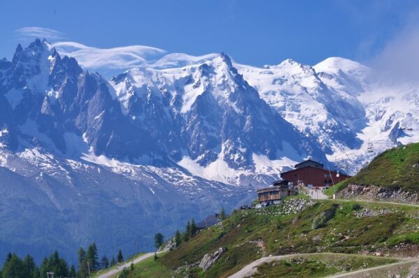 The Best Hikes to See Glaciers in Chamonix, France