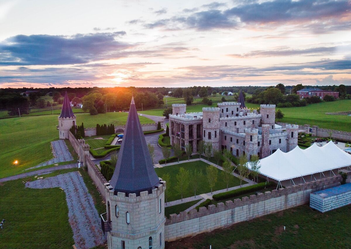 Review: Kentucky Castle One of America's Most Luxurious Castles