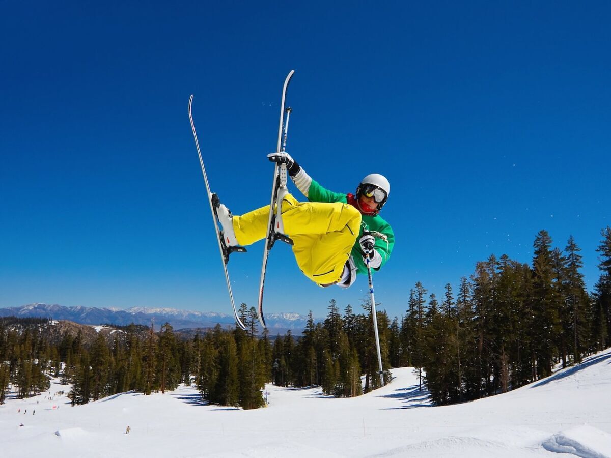 The Origin and Meaning of 'shred the Gnar' in Skiing and Snowboarding