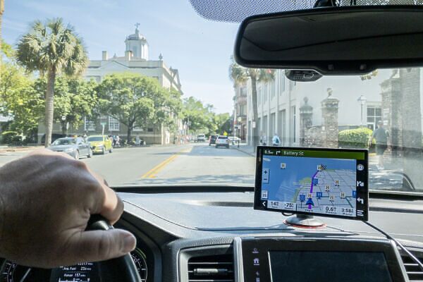 The Best GPS for Road Trips: Garmin, TomTom, and Smartphone Apps