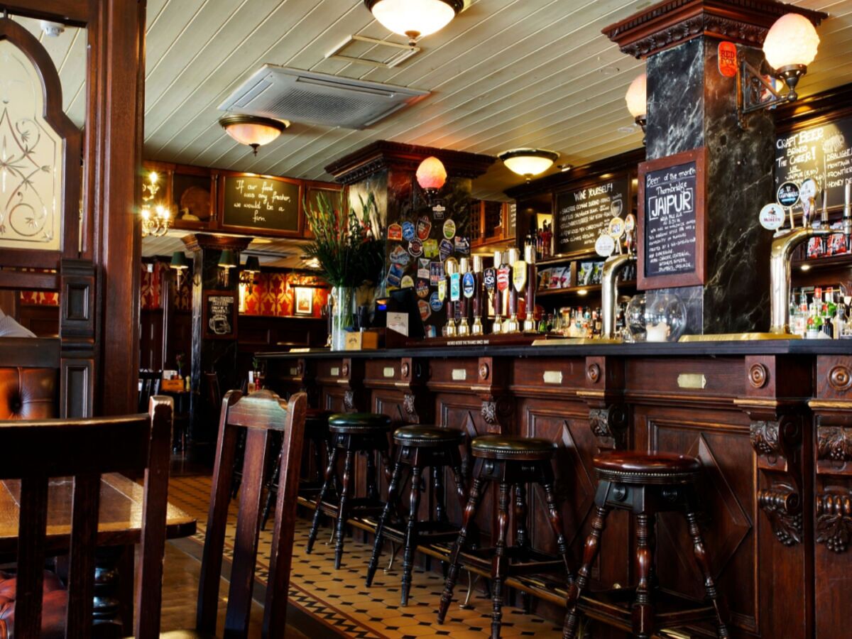 7 Literary Pubs to Visit Around the World