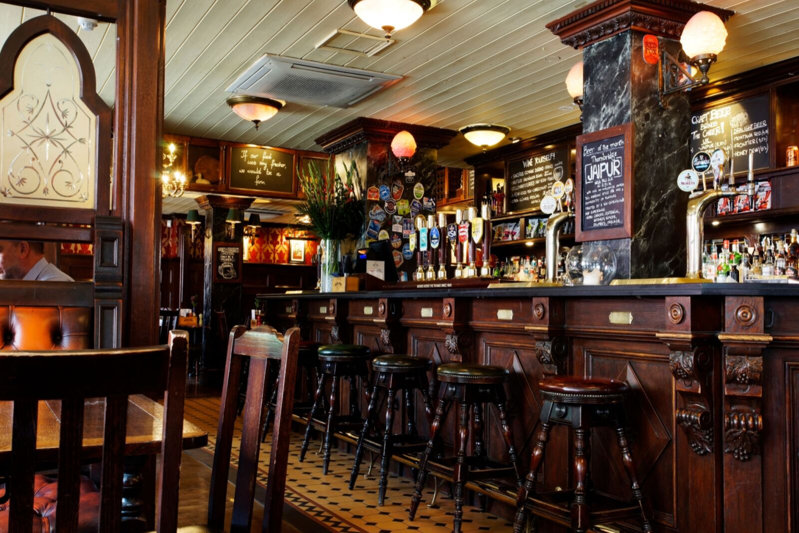 7 Literary Pubs to Visit Around the World