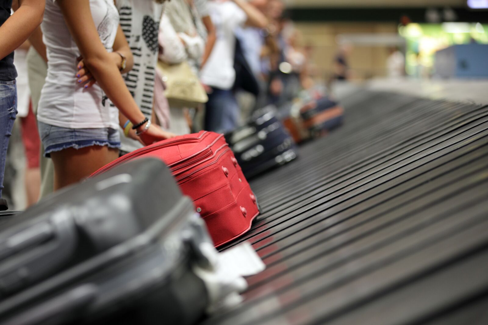 Police Recover $15,000 Stolen Luggage Thanks to Apple AirTag