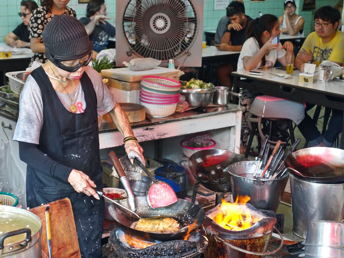 Jay Fai: How to Get a Table at This Legendary Street Food Stall in Bangkok