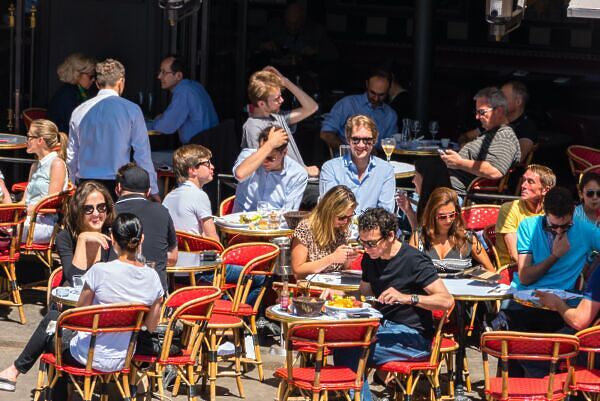 Paris Restaurants: 7 Essential Lunch and Dinner Stops in Paris