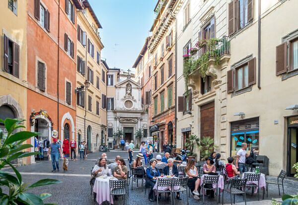 The 10 Best Restaurants in Rome Everyone Should Try