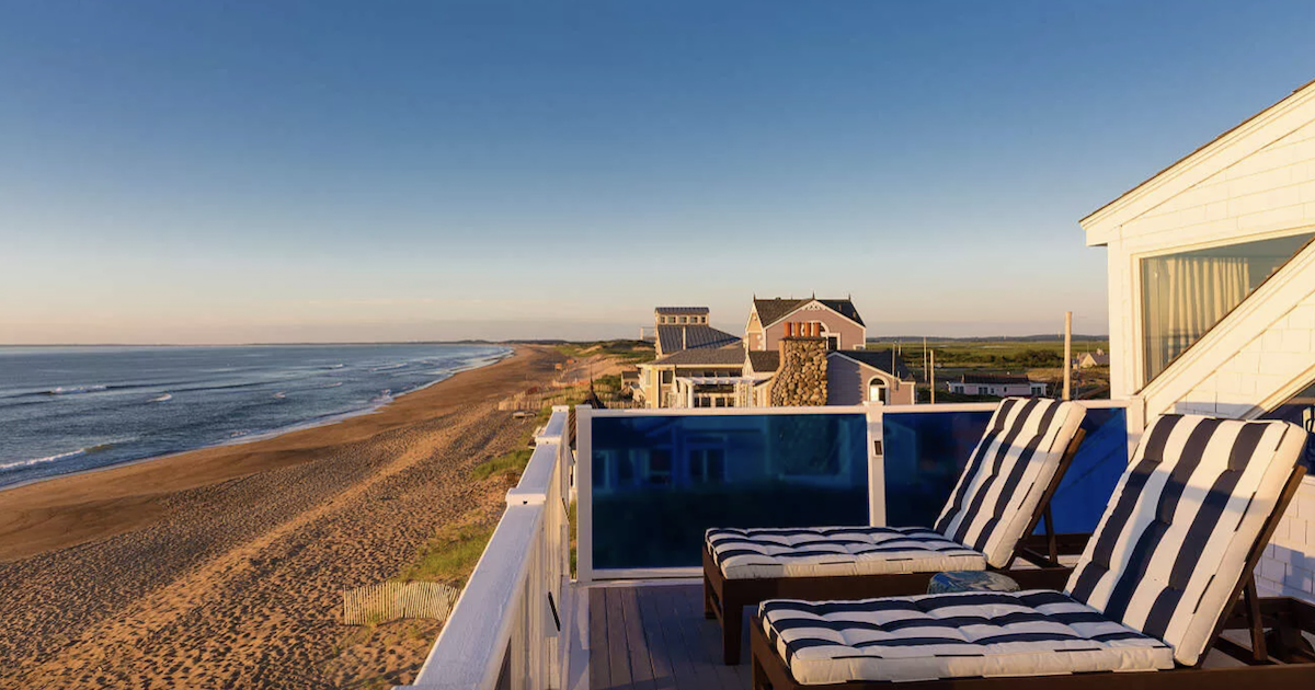 Blue, Inn on the Beach, Is the Perfect New England Beach Getaway