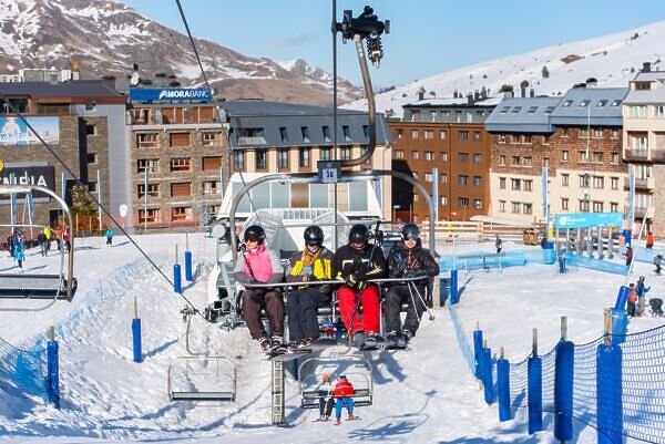 How to Plan a Budget Ski Trip to Andorra
