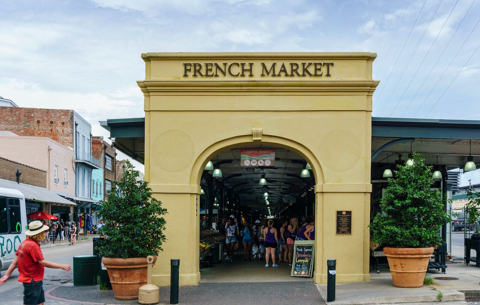 How to Visit the New Orleans French Market in 2025