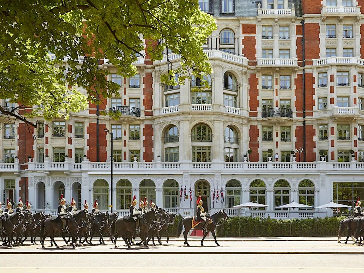 The Top 6 Luxury UK Hotels for 2026 Vacation