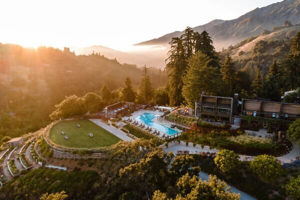9 Big Sur Hotels With Easy Access to the Beach and Mountains