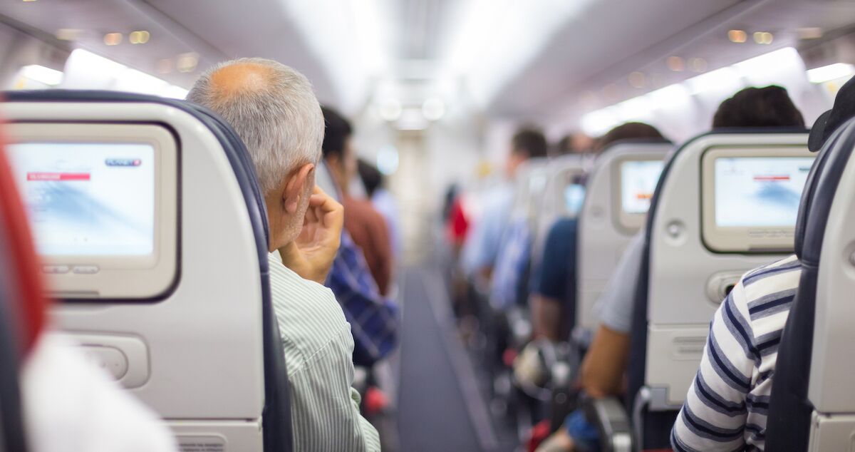 United Airlines Boarding Process: Window Passengers to Board First