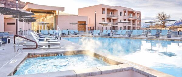 The Moab Resort Review: Chic Amenities and Epic Parks Access