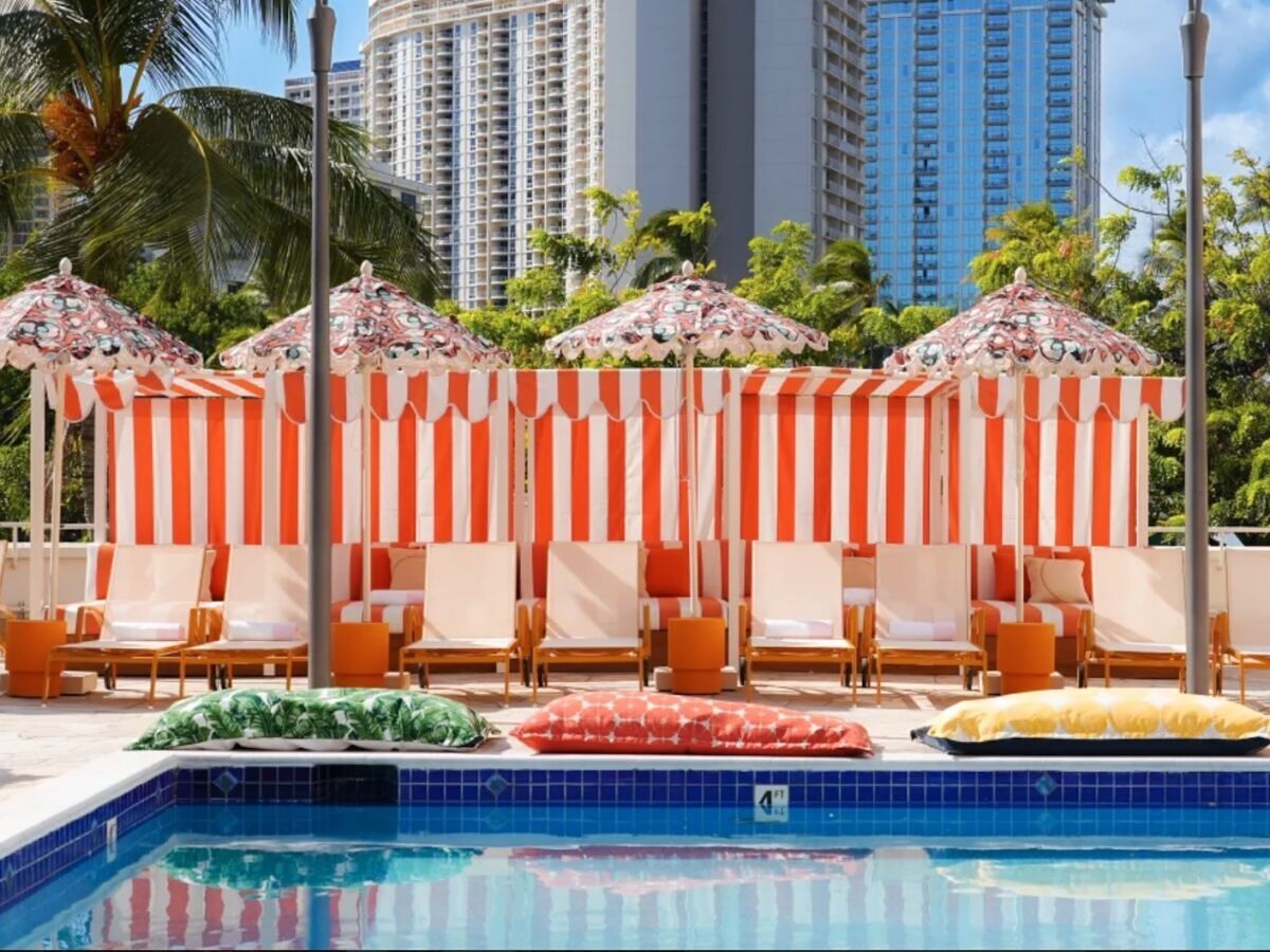 Romer Waikīkī Review: a Hotel, Hangout, and Guide Book in One
